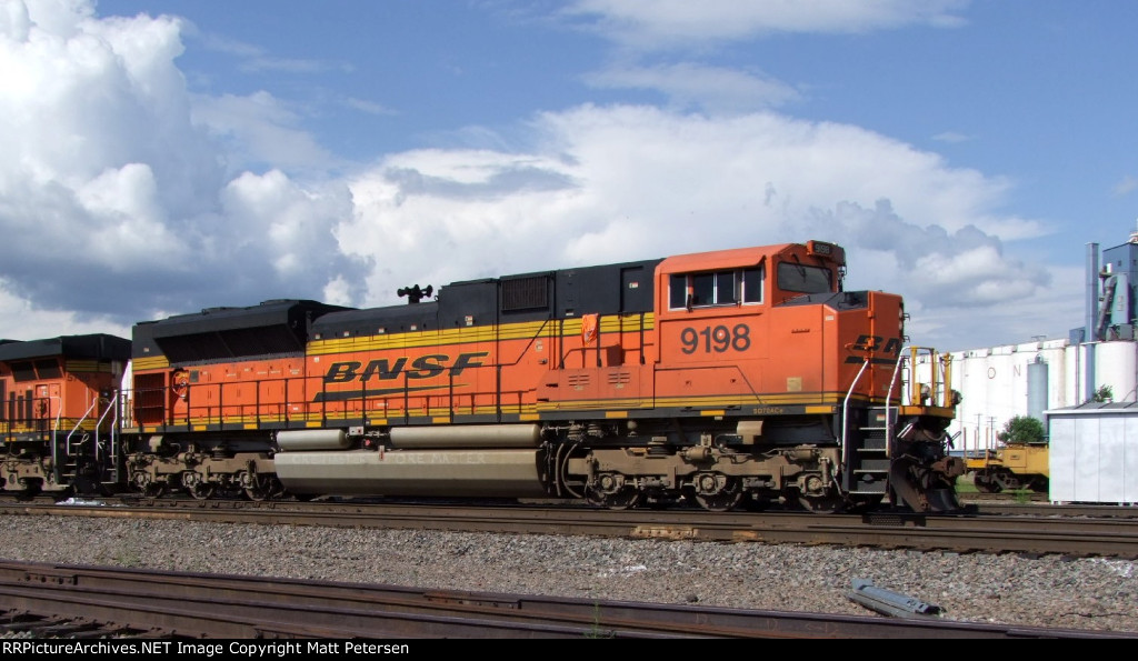 BNSF 9198